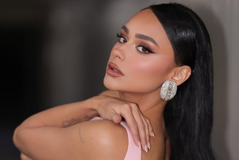 A po vjen kënga me Gjestin? Egli e paska titullin gati! – Revista Who